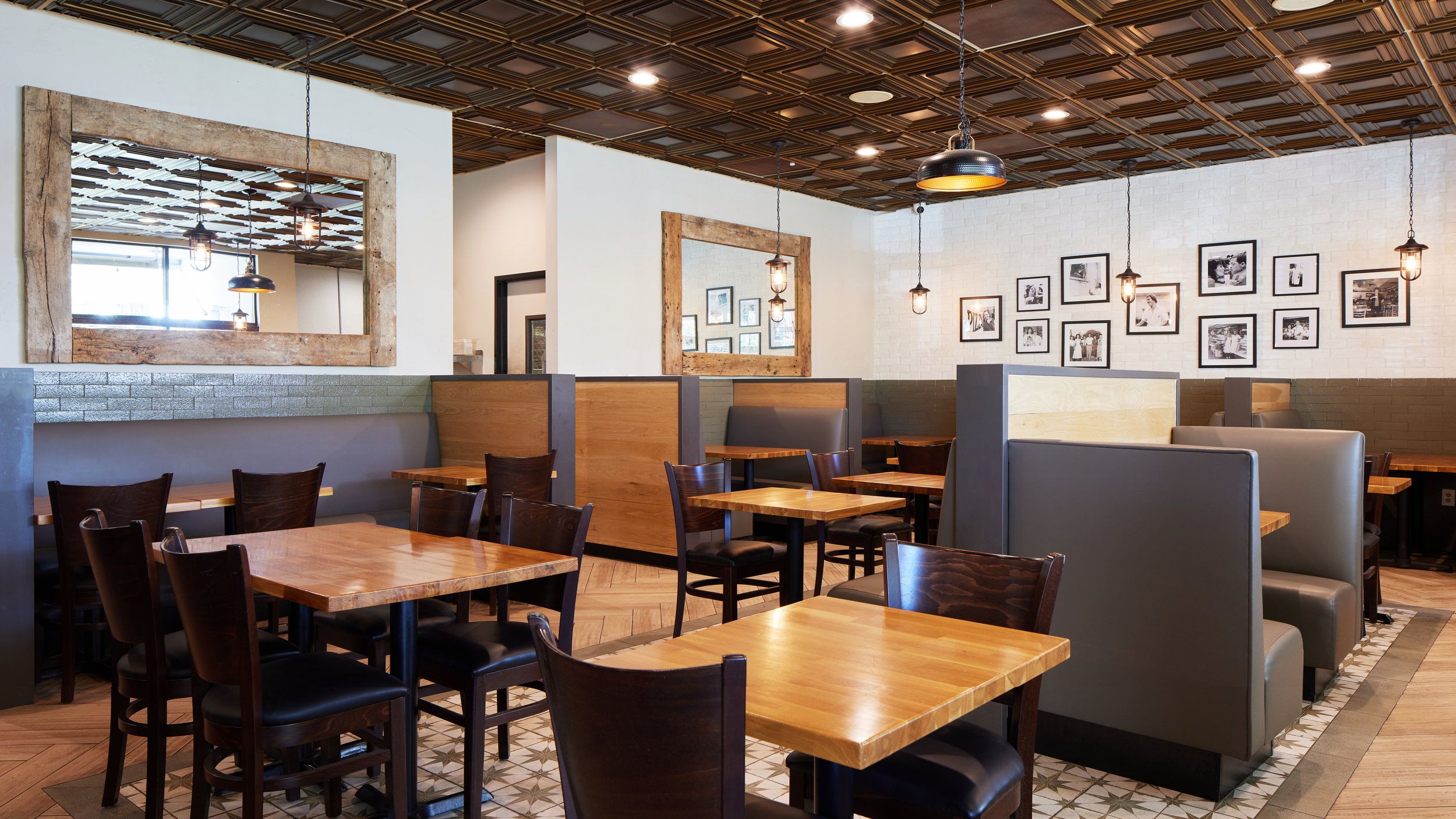 reserve table - Gaetano's Italian Restaurant